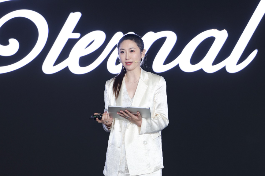 《2024中国香水香氛行业白皮书》发布，中国香水零售市场规模未来5年仍将高速增长