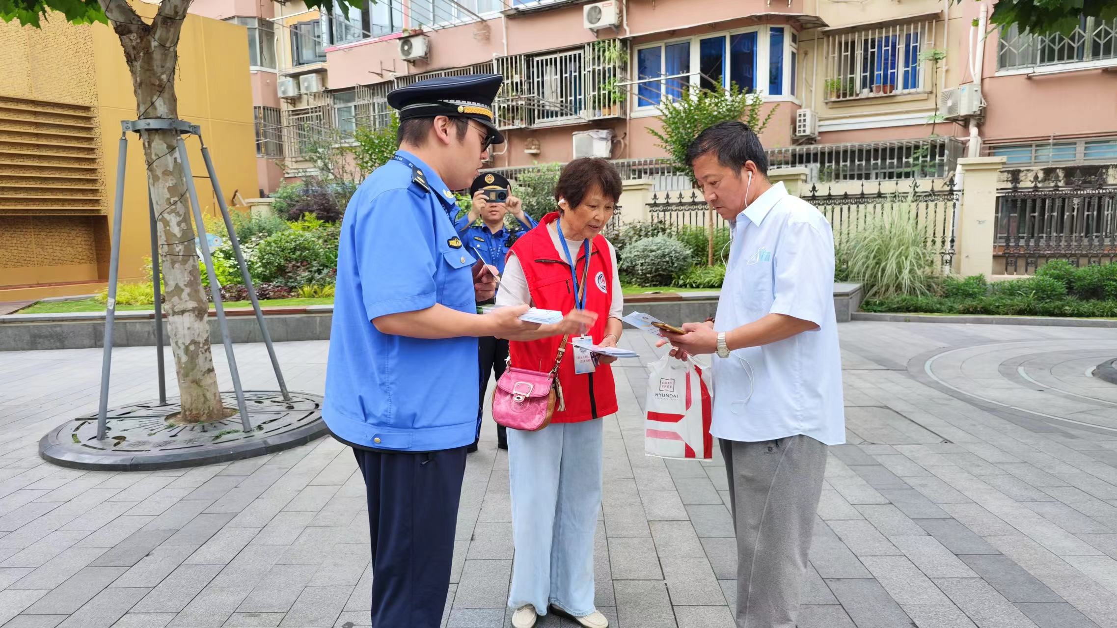 从“投诉者”到“参与者”，曹杨这支“CP组合”让综合行政执法更“丝滑”